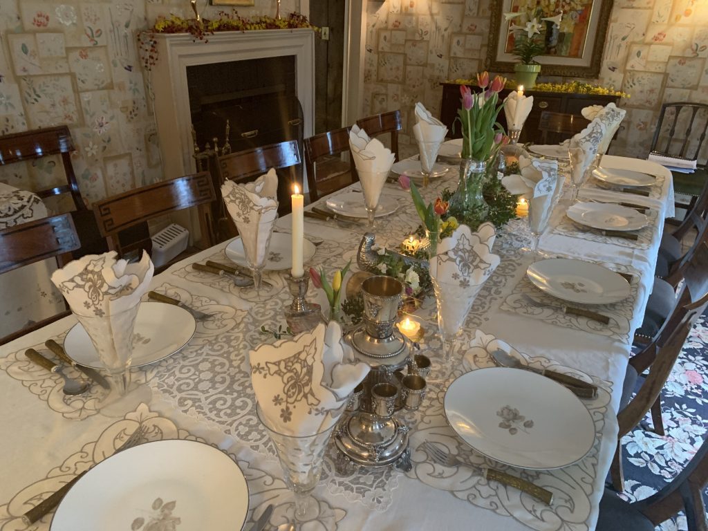 Spring Tables - Floral Tips for Creating Visual Storytelling